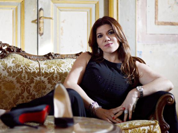 Gabriella Genisi con la sua eroina, Lolita Lobosco, al festival ...