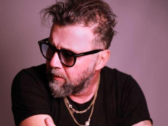 Paolo Vallesi, chi è e cosa canta in duetto con I cugini di campagna a ...