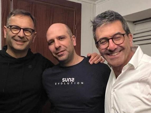 Il sindaco di Capurso e la serata vicino a Meloni per lo show di Zalone ...