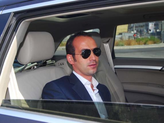 Dalle cene eleganti con Berlusconi al volontariato: Tarantini ottiene l ...