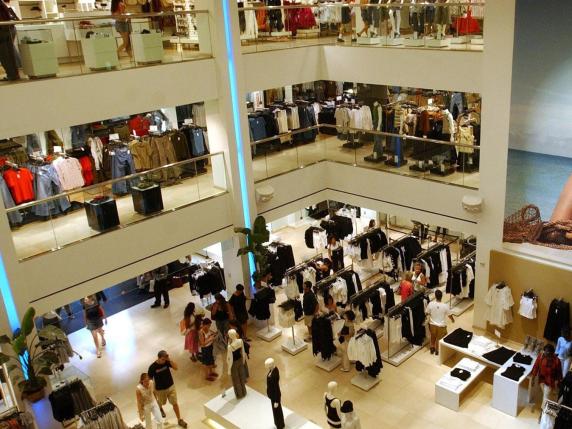 Nei mega centri commerciali di Torino ci sono oltre 600 negozi e 103 ...