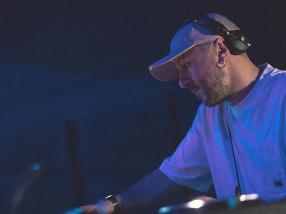 Antonio Aiello, il dj-performer dallo stile afroamericano che fonde ...