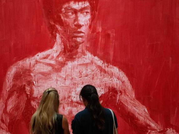 Firenze, la mostra di Yan Pei Ming a Palazzo Strozzi e la tragedia ...