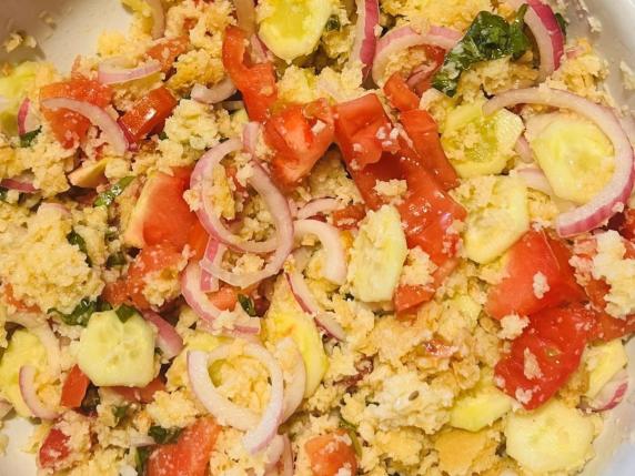 La Panzanella, il piatto estivo tipico di Firenze e della Toscana ...