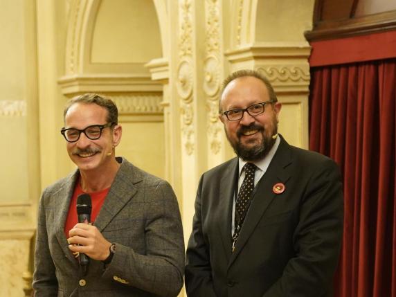 Raffaella Carrà rivoluzionaria. Alberto Mattioli: «Fece il '68 senza ...