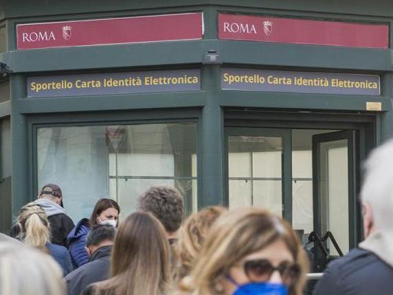 Carta d'identità elettronica, a Roma nuovo «open day» nel fine settimana: altrimenti primo ...