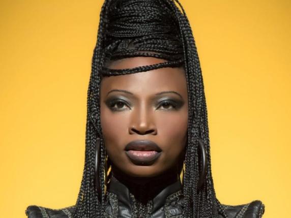 Dobet Gnahoré per Ethnos: «Restiamo umani e.. ballate» | Corriere.it