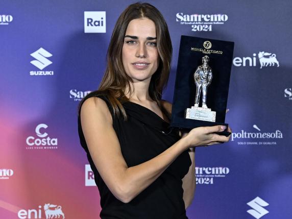 Clara vince a Sanremo il Premio Jannacci: dalla carriera come modella ...