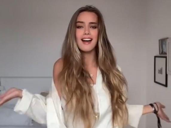 La modella Garance Authiè canta il nuovo singolo del rapper Fedez (con ...