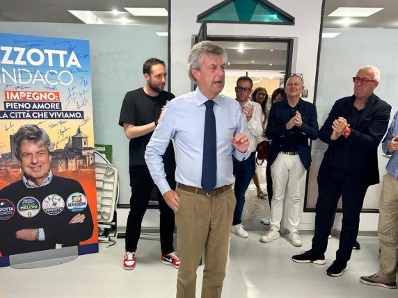 Bergamo, Andrea Pezzotta scherza: «Tutti in vacanza». I suoi ...