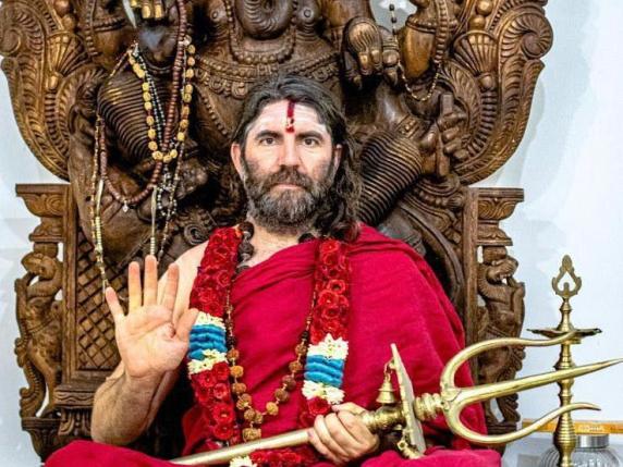 Foggia, il santone Shivananda che cura le donne con il sesso: il caso ...