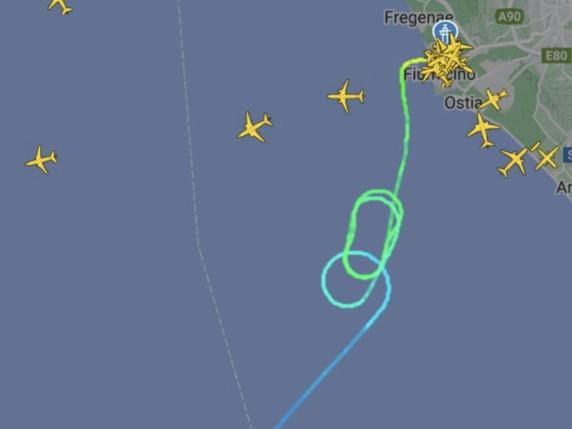 Paura su un volo Roma-Cagliari: due colpi dopo il decollo, l'aereo ...