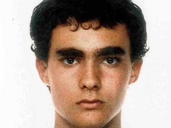 A Ferrara il ricordo di Federico Aldrovandi, il ragazzo ucciso vent'anni fa da quattro agenti ...