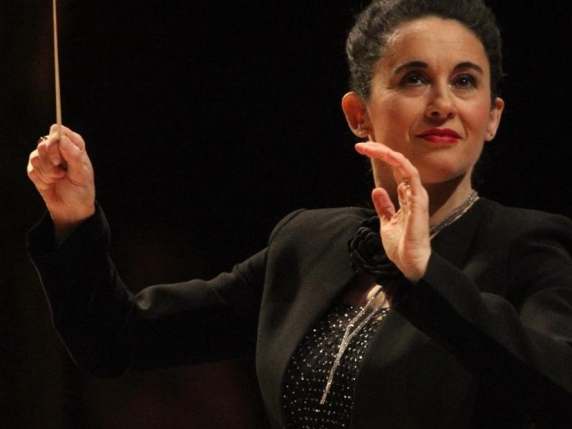 La direttrice d'orchestra Gianna Fratta: «Sono donna, chiamatemi Maestra. Con Venezi troppo ...
