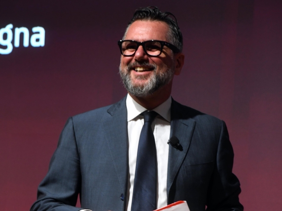 Vanzini e il tumore al pancreas, il «grazie» in diretta da Abu Dhabi ...