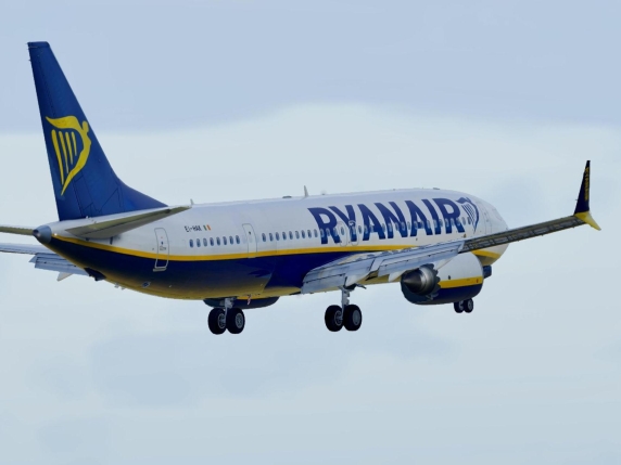 Ryanair, turbolenza sul volo Birmingham-Tenerife: feriti a bordo e il ...