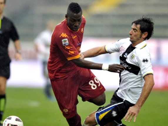 Okaka, che fine ha fatto: «Fermo due anni, oggi gioco in D. Alla Roma ...