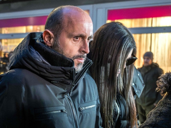 Crans-Montana, Jacques Moretti ammette: «La porta di sicurezza era ...