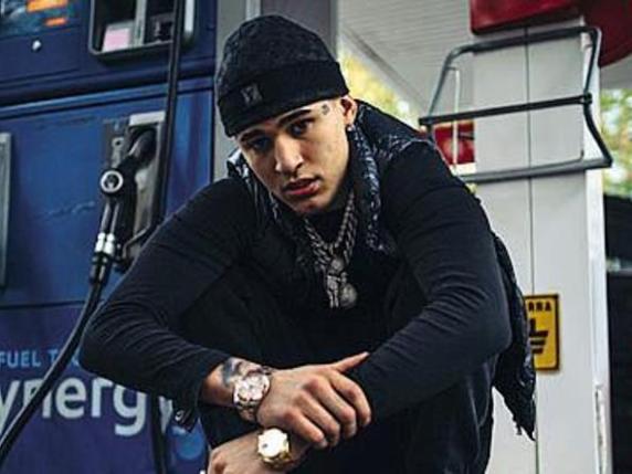 Il trapper Rondo da Sosa denunciato a Milano: guidava un'auto senza ...