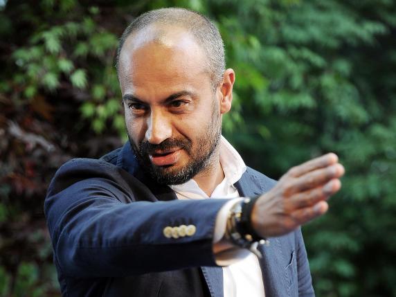 Italexit, Paragone cambia nome al partito: «Si identifica con me, via i ... Italexit, Paragone cambia nome al partito: «Si identifica con me, via i ...