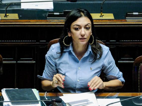 Augusta Montaruli, una carriera politica iniziata a 16 anni che ora si ...