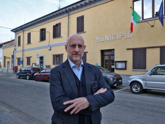 Nicorvo, il Comune senza dipendenti, il sindaco e il personale a ...