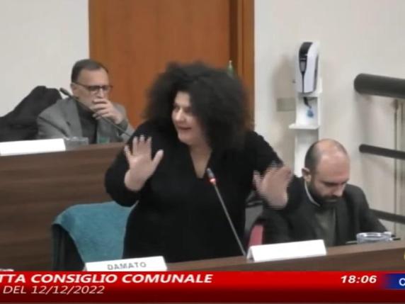 «Chiamatemi consigliera», ma il presidente si oppone: a Barletta è ...