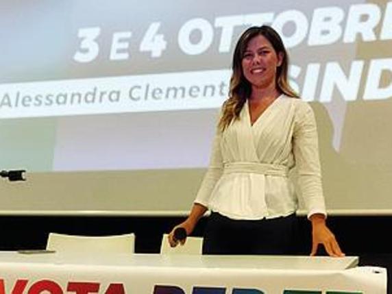 Elezioni Napoli, Alessandra Clemente: «Sono preoccupata per il governo ...