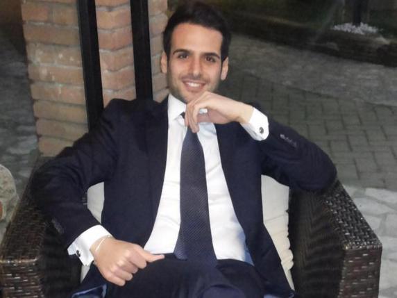 Montecorvino Rovella, pacco bomba a collaboratore sindaco. Grave in ospedale: rischia di perdere ...