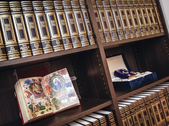 Nasce a piazza dell'Enciclopedia Italiana il primo negozio Treccani: le ...