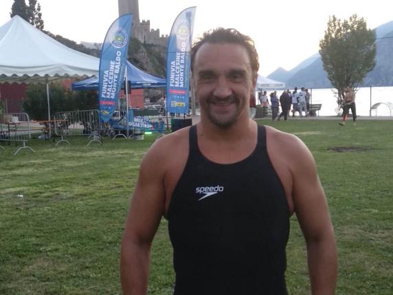 Il periplo del Garda a nuoto (147 km) in 60 ore filate: Marco Fratini ...