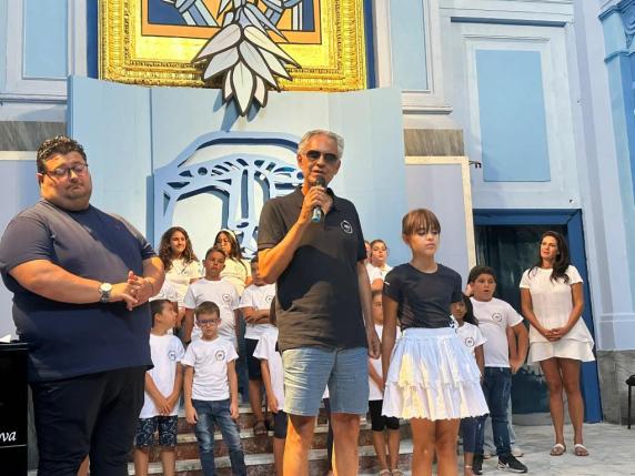Rione Sanità, Andrea Bocelli inaugura il coro dei bambini: Napoli una ...