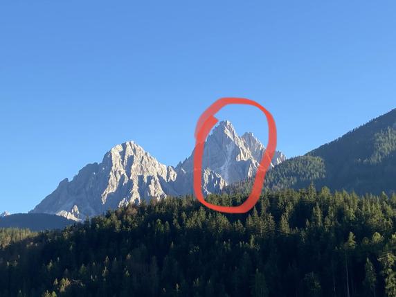 Dolomiti, nuovo crollo: pezzi di roccia si sono staccati dalla Punta ...