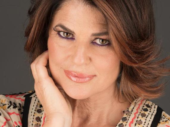 Napoli, Monica Sarnelli festeggia i 30 anni di attività con un nuovo ...