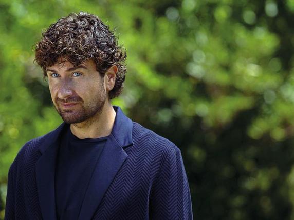 Alessandro Siani: «Io comico social e intellettuale? No, sono solo un ...