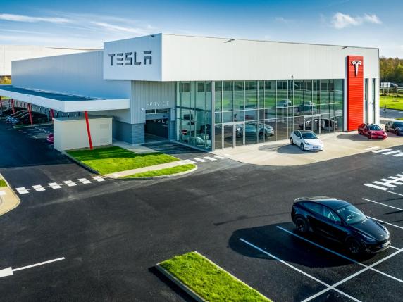 Tesla punta sulla Puglia per il secondo store del Sud Italia: la rete ...