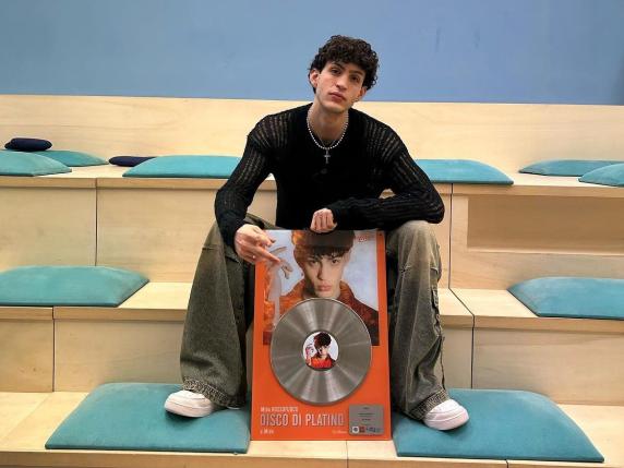 Mida, chi è il cantante concorrente di «Amici»: nato a Caracas ...