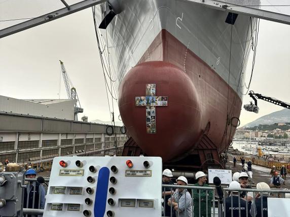 Varo della nave Atlante a Castellammare di Stabia: alle 11 suonano le ...