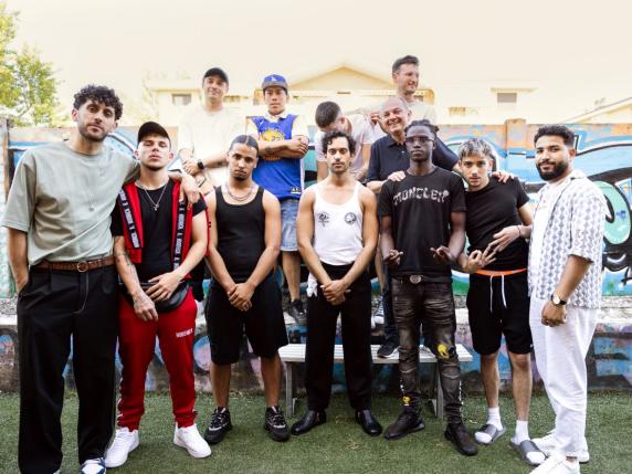 Mahmood in comunità tra gli aspiranti rapper: «Voi raccontate la verità ...