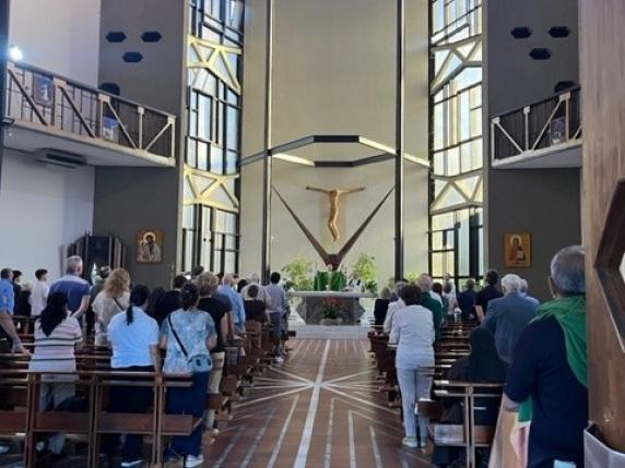 Rivolta all'Ostiense: chiude la parrocchia di Santa Marcella. Il ...