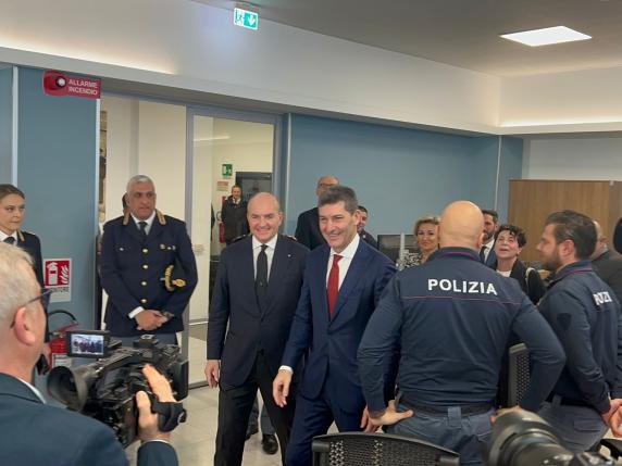 L'annuncio del capo della Polizia, Vittorio Pisani: «Ventimila nuove ...