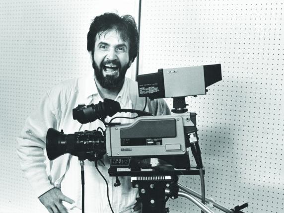 Mauro Rostagno, storia del militante, terapeuta, giornalista ucciso ...