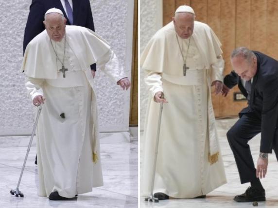 Vaticano, si rompe il bastone che il Papa usa per camminare: Francesco ...