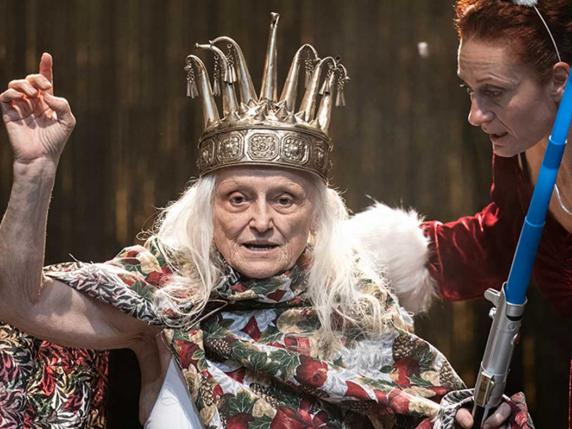 Al Piccinni in esclusiva per la Puglia "Il grande vuoto": protagonista ...