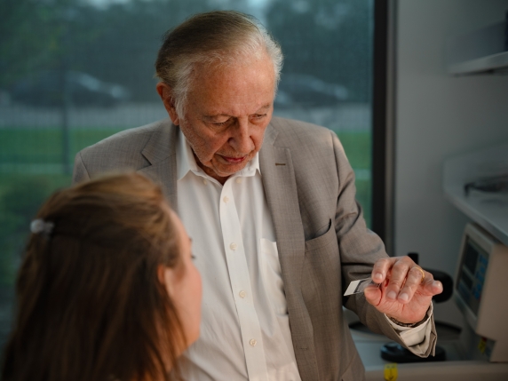 Robert Gallo, fra gli scopritori del virus Hiv: «Le mie nuove sfide a ...