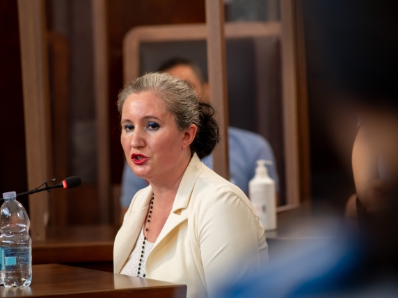 Caso Pifferi, la Procura chiede il processo per cinque psicologi l'avvocata e il consulente ...