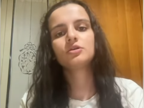 Foto fake di Arianna nuda in giro per Foggia: rimosse tutte le immagini ...