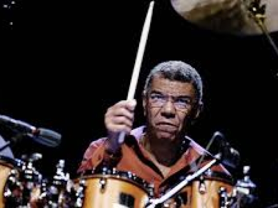 Addio allo «stregone del ritmo» Jack DeJohnette, il batterista di Miles ...