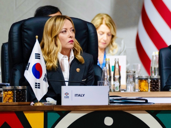 Meloni sul piano di Trump per l'Ucraina: «Serve una pace giusta ma ...