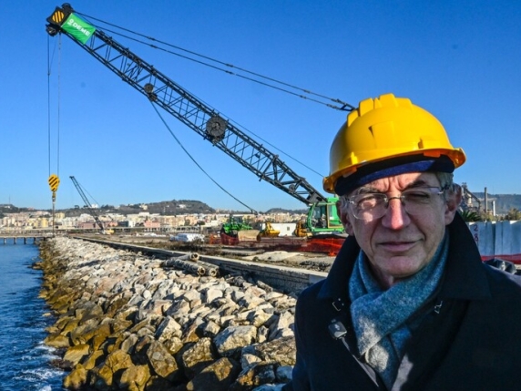 Manfredi: «Tra cinque anni il primo bagno nel mare di Bagnoli ...